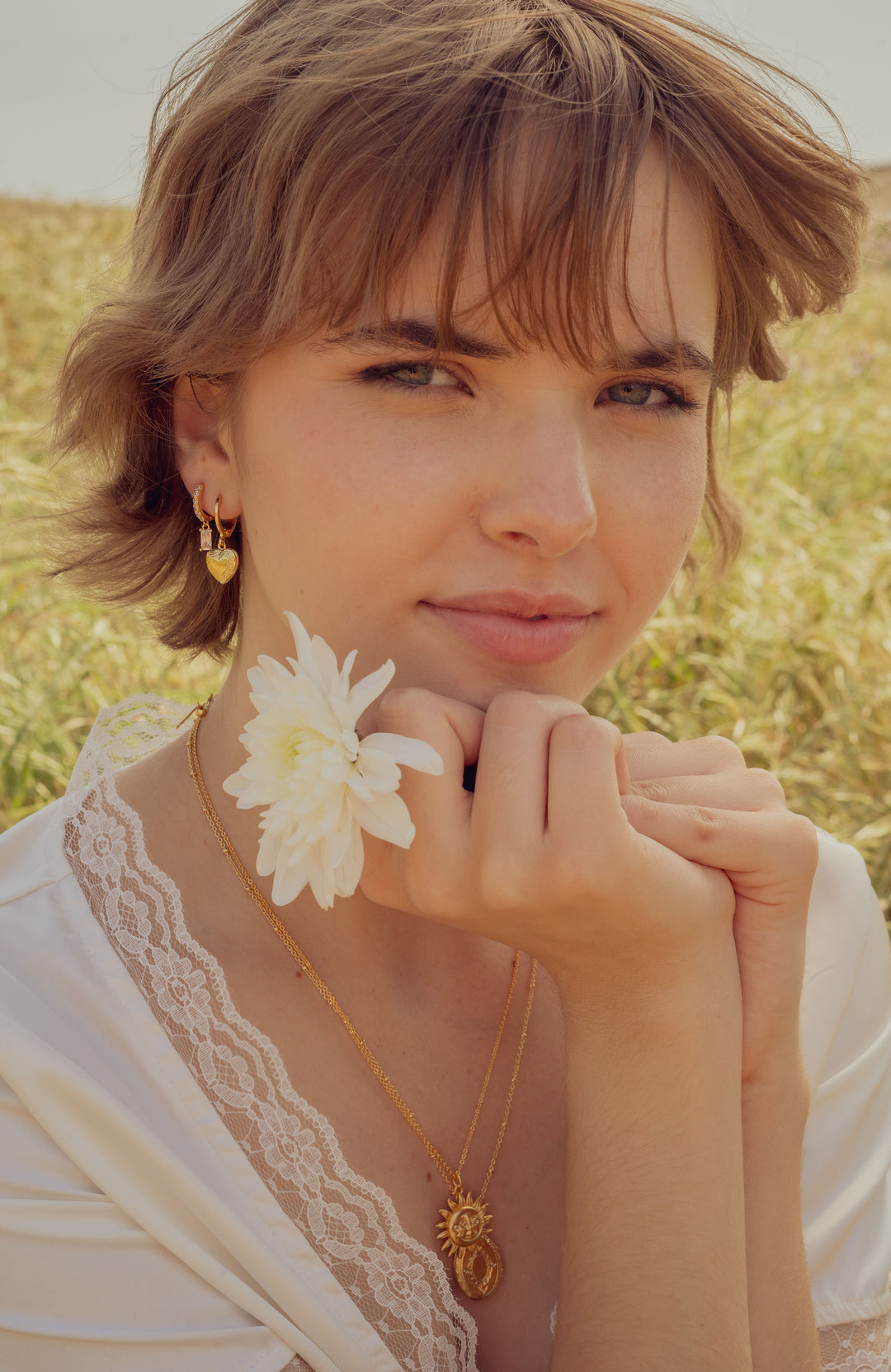 ELLIE Locket Huggies *18K Gold-plated – Gabi The Label