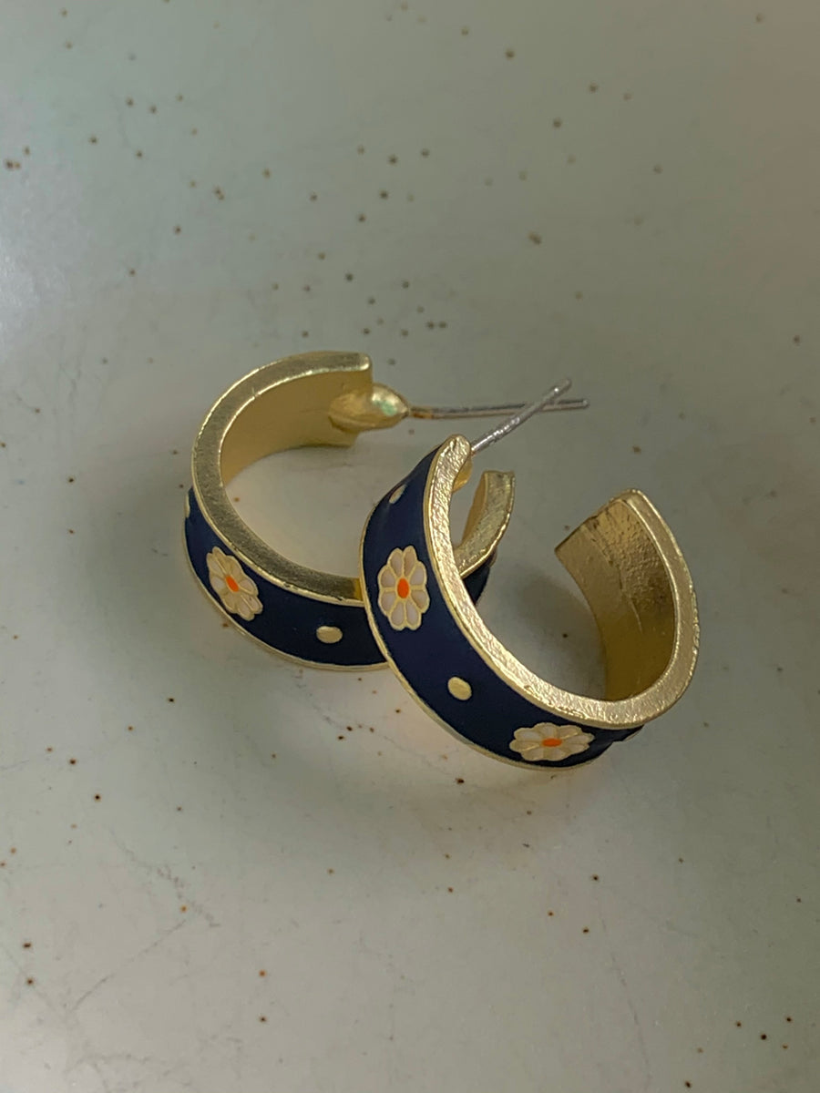 Flower Motif Matte Hoops *S925 Ear-posts – Gabi The Label